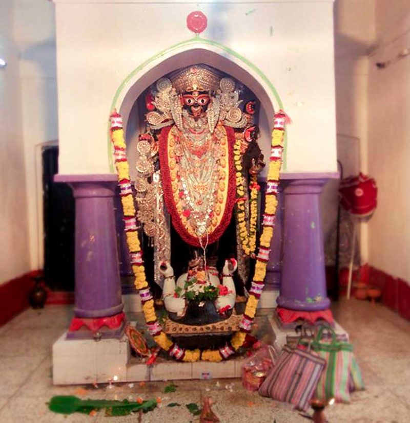 The 500 year-old Kali Puja at Chanduni Bari, Shantipur - East India Story